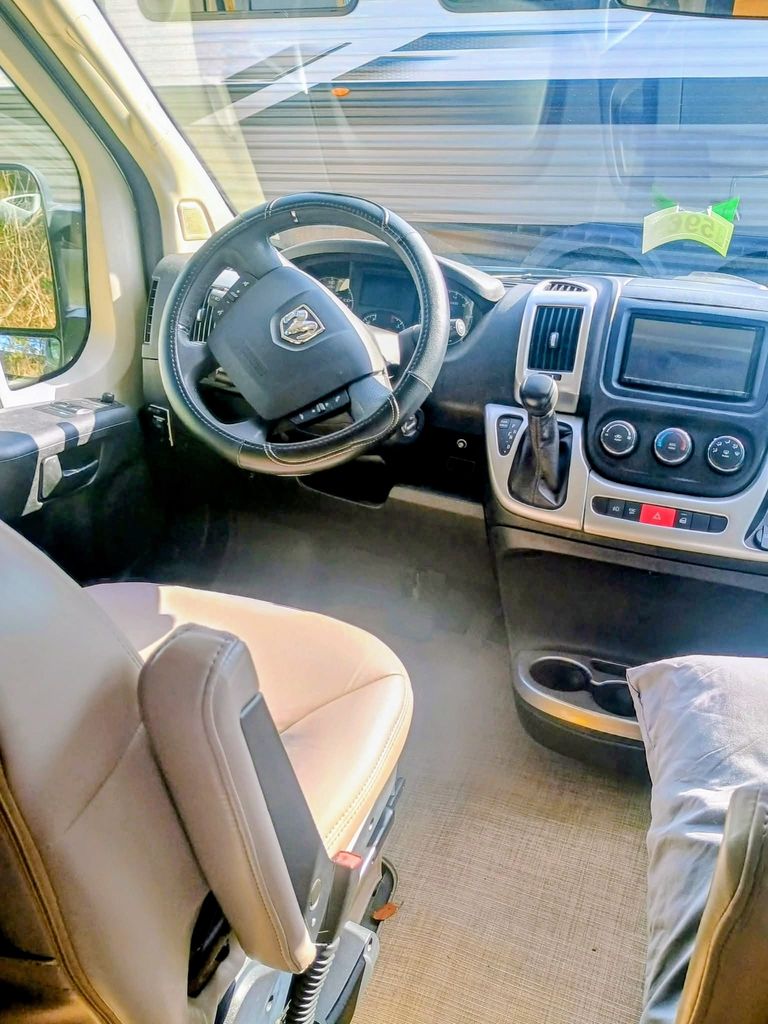 2021 Thor Motor Coach Scope 18G - National Vehicle