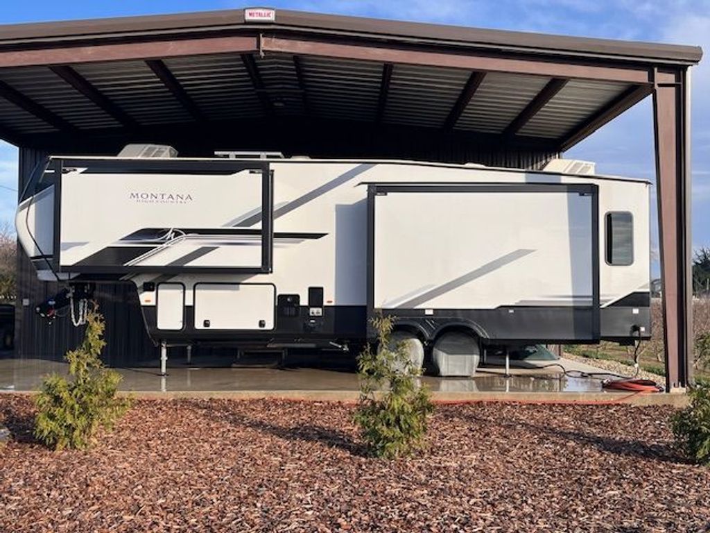 2025 Keystone Montana High Country 295RL - National Vehicle