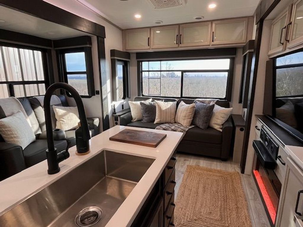 2025 Keystone Montana High Country 295RL - National Vehicle