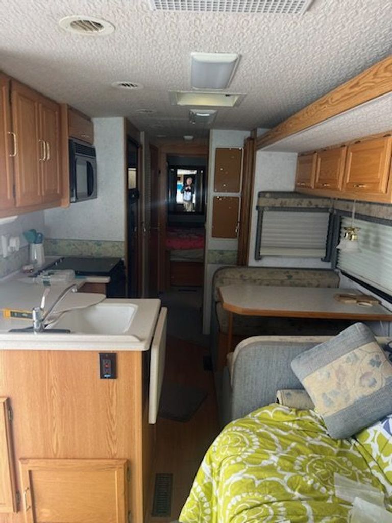 2003 Winnebago Brave 32V - National Vehicle