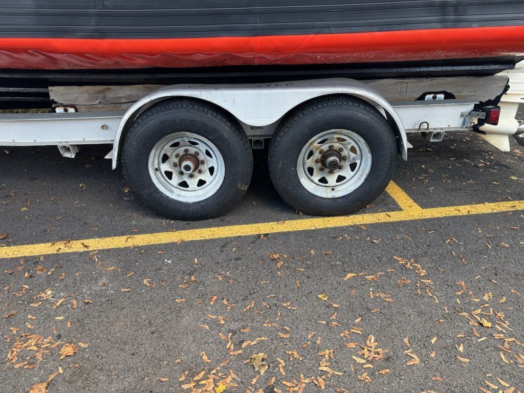1999 Silver Ships Ambar 700 - National Vehicle