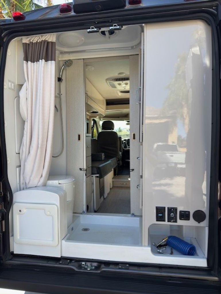 2022 Thor Motor Coach Rize 18M - National Vehicle