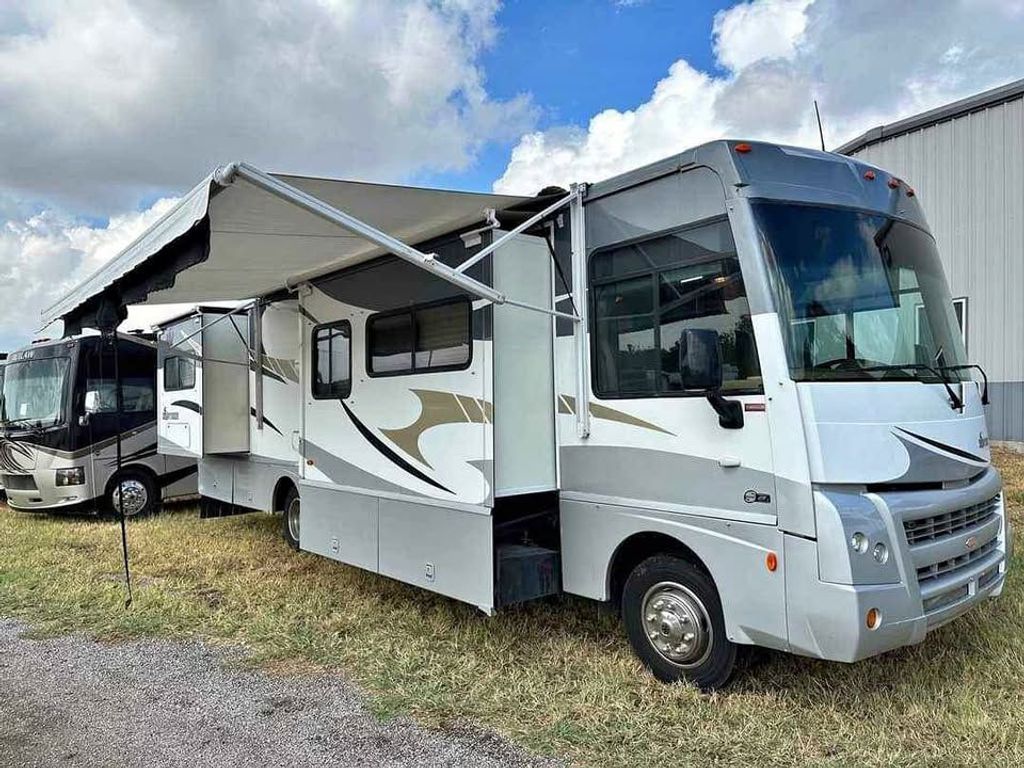 2010 Winnebago Sightseer 33C - National Vehicle