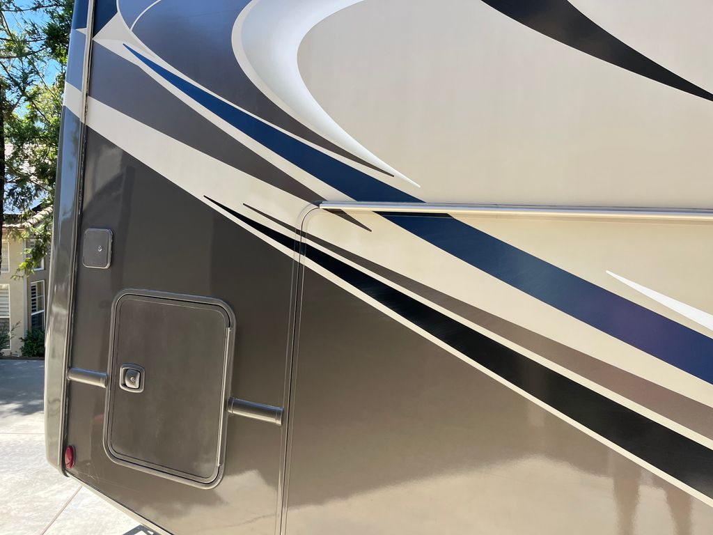 2018 Thor Motor Coach Windsport 34J - National Vehicle