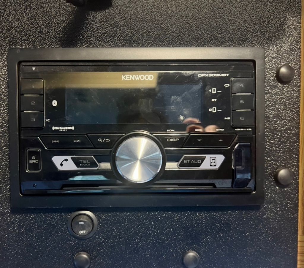 2004 Forest River Salem LE 23T - National Vehicle
