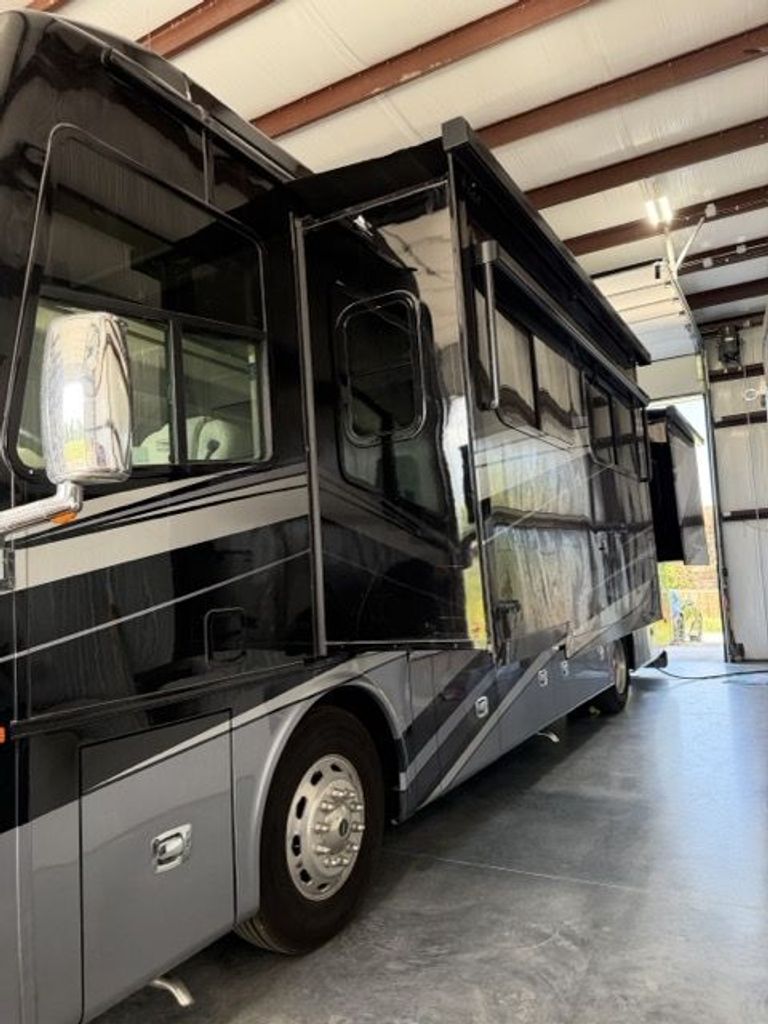 2022 Tiffin Motorhomes Phaeton 36SH - National Vehicle