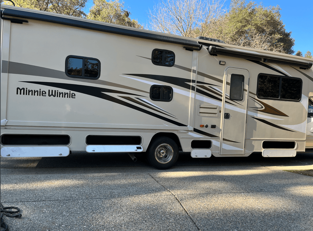 2020 Winnebago Minnie Winnie 31H - National Vehicle