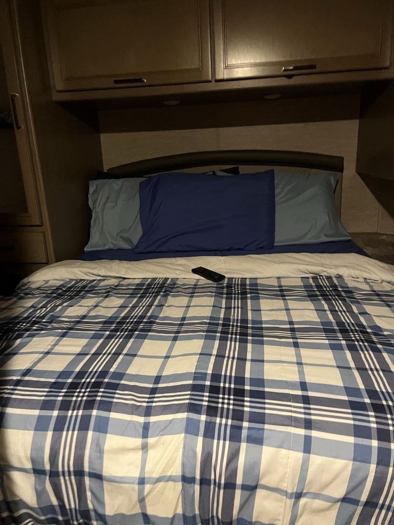 2021 Thor Motor Coach Chateau 28A - National Vehicle