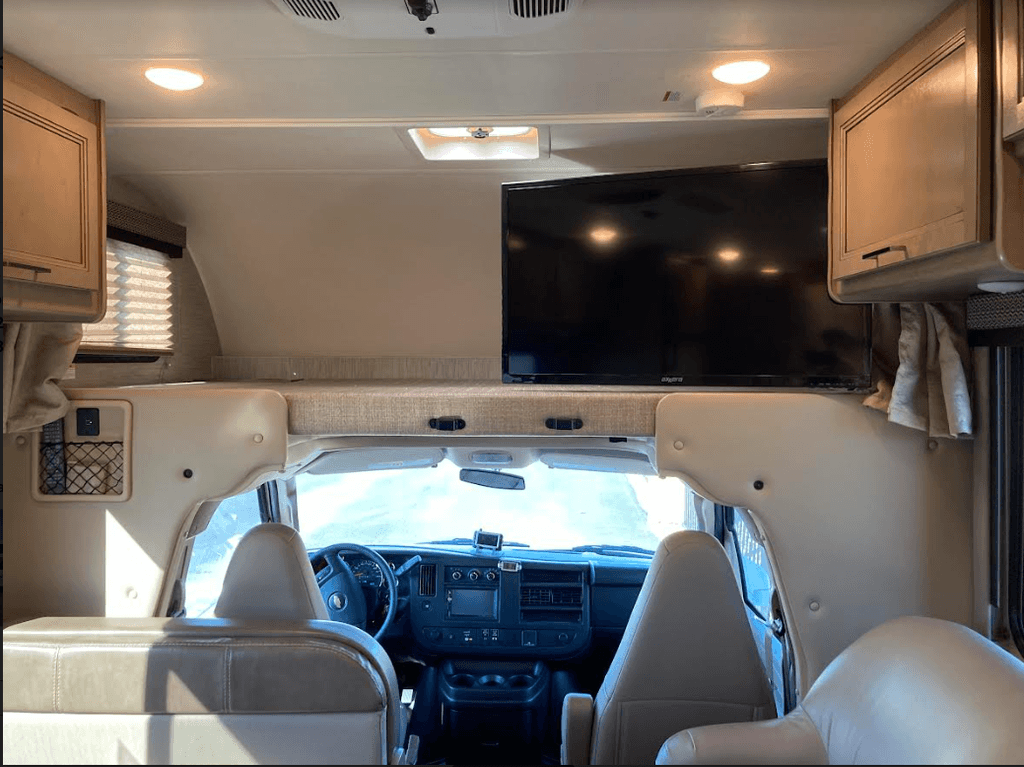 2021 Thor Motor Coach Daybreak 23DB - National Vehicle