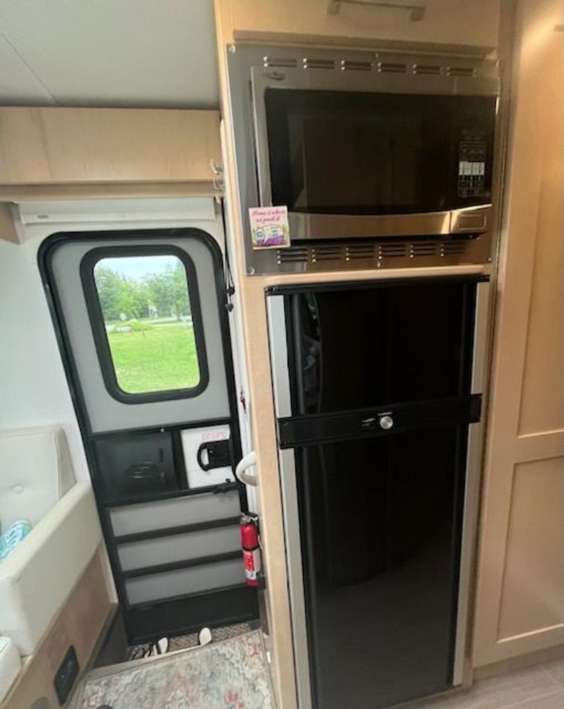 2020 Leisure Travel Van Unity U24TB - National Vehicle