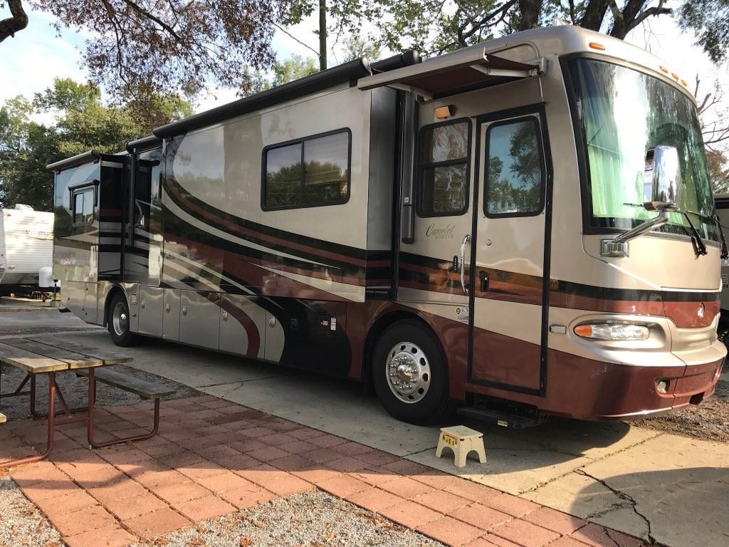 2006 Monaco Camelot 40PDQ - National Vehicle