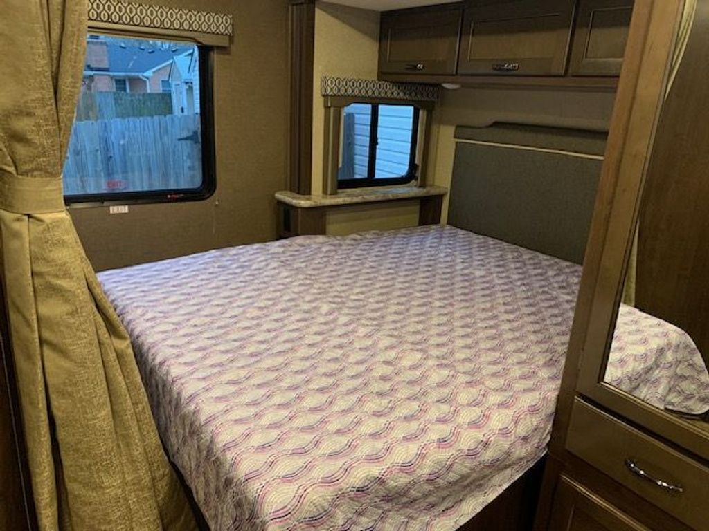 2019 Thor Motor Coach Freedom Elite 24HE - National Vehicle