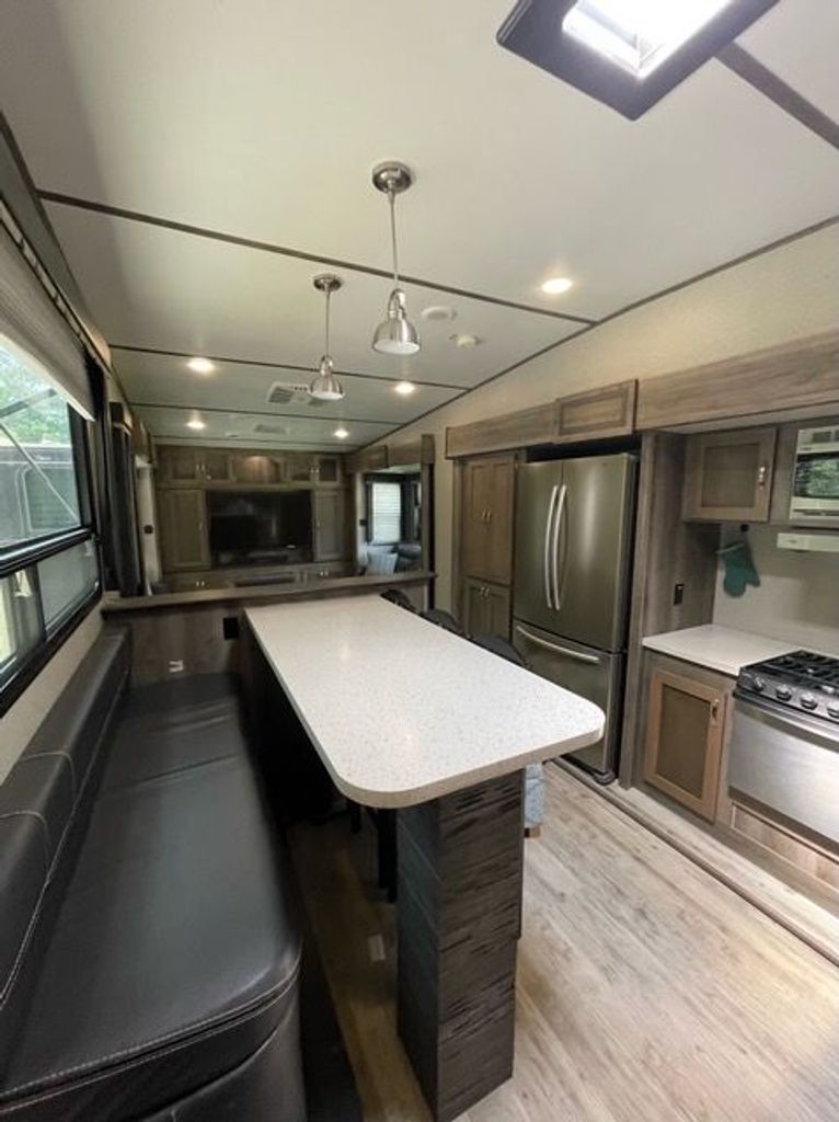 2018 Keystone Sprinter Limited 3531FWDEN - National Vehicle