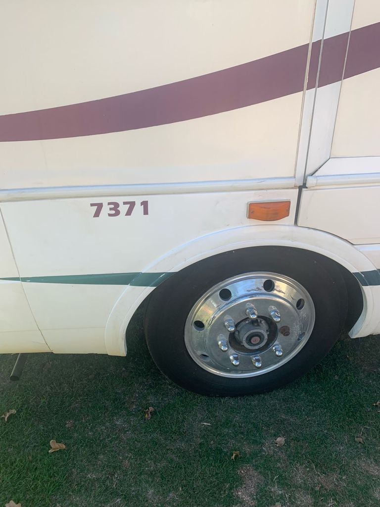 1999 National RV Tradewinds 7371 - National Vehicle