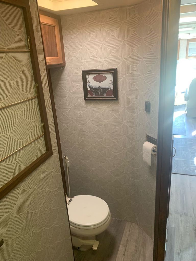 1999 National RV Tradewinds 7371 - National Vehicle