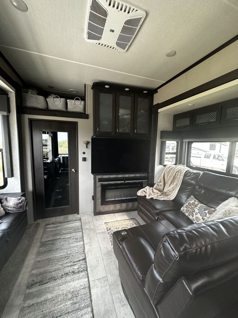 2021 Grand Design Momentum M-Class 395MS-R - National Vehicle