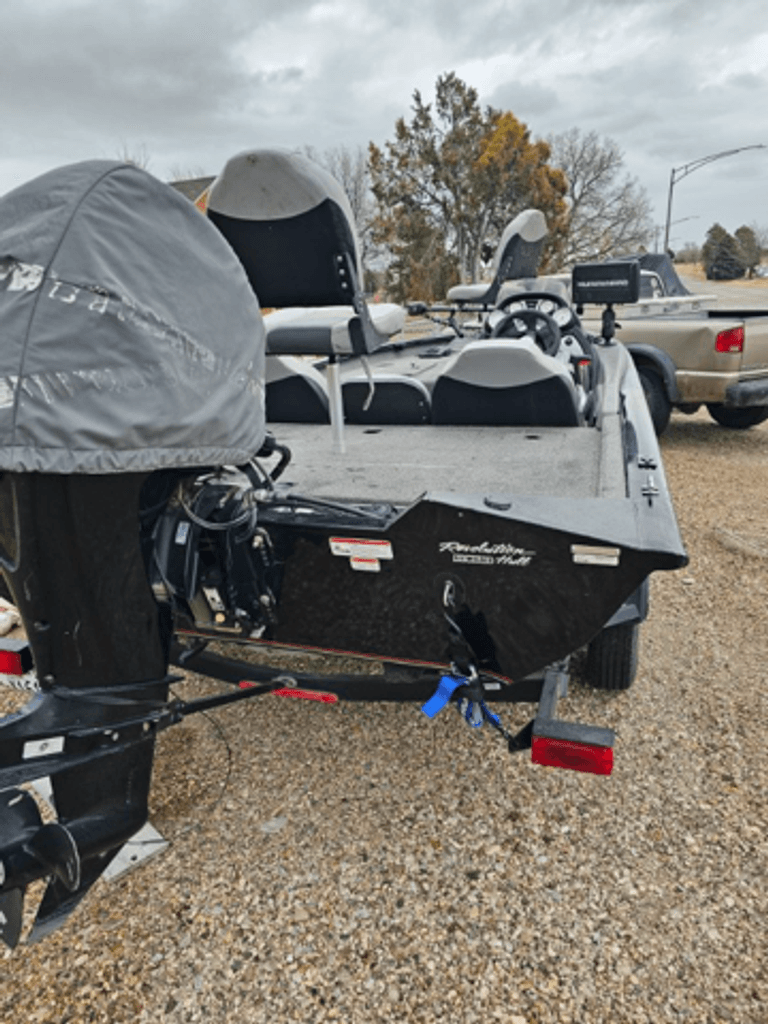 2017 Tracker 175 TXW - National Vehicle