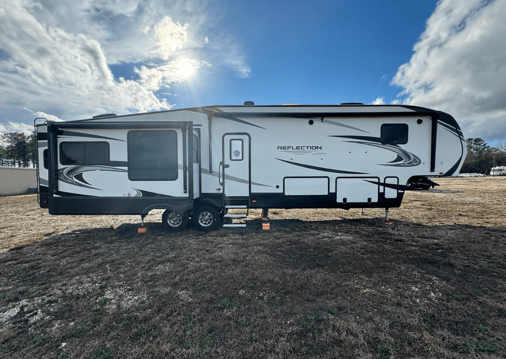 2021 Grand Design Reflection 367BHS - National Vehicle