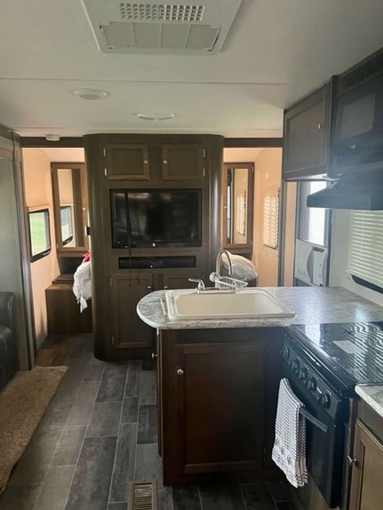 2018 Keystone Bullet Ultra Lite 272BHS - National Vehicle