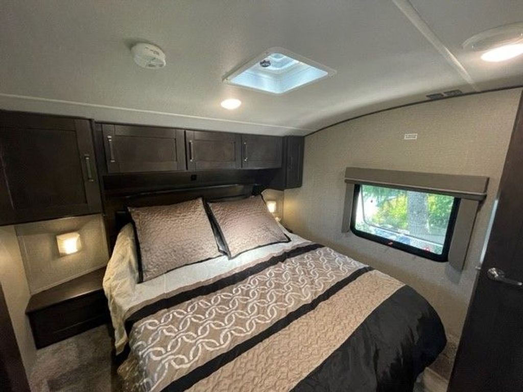 2021 Grand Design Reflection 28BH - National Vehicle