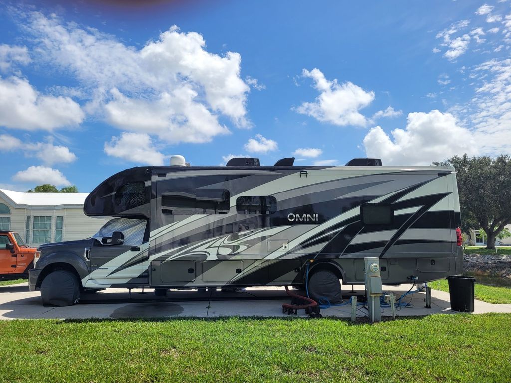 2021 Thor Motor Coach Omni SV34 - National Vehicle