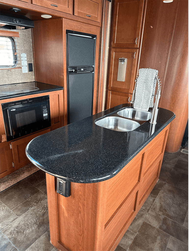 2014 Forest River Cherokee Vengeance 377V - National Vehicle