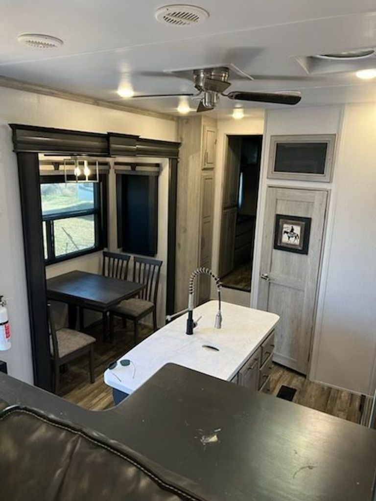 2022 Keystone Alpine 3700FL - National Vehicle