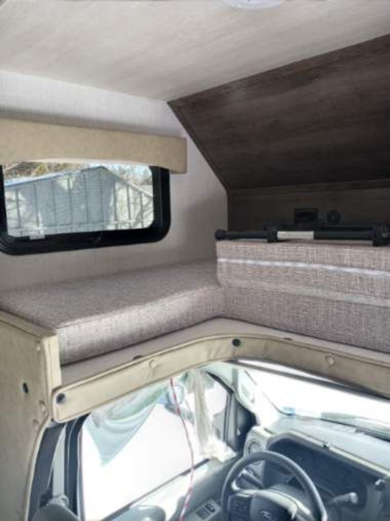 2025 Nexus Triumph 24T - National Vehicle