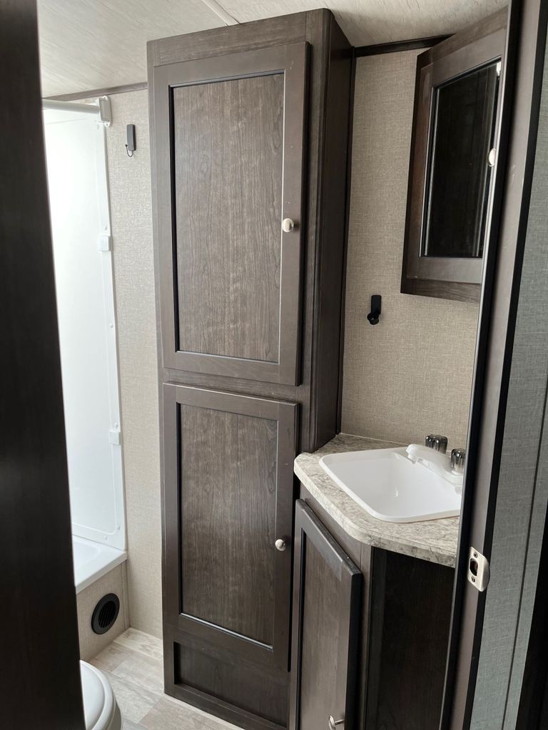 2017 Cruiser RV Shadow Cruiser 240BHS - National Vehicle