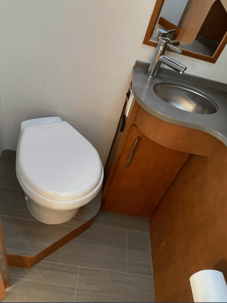 2020 Leisure Travel Van Unity U24TB - National Vehicle