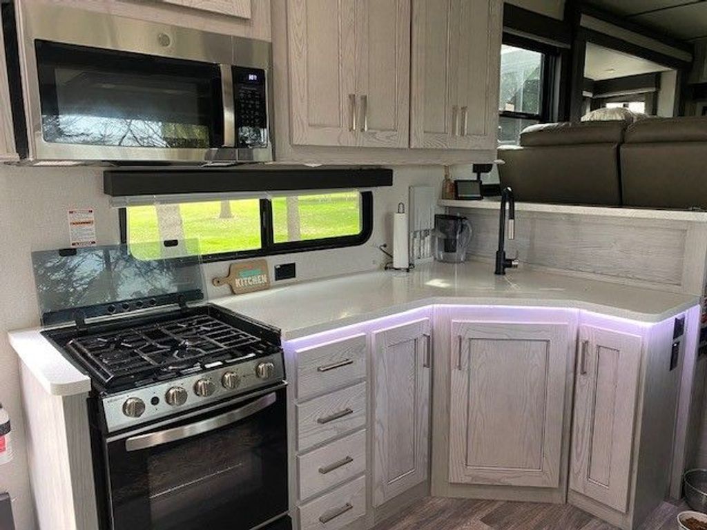 2021 Keystone Montana High Country 373RD - National Vehicle