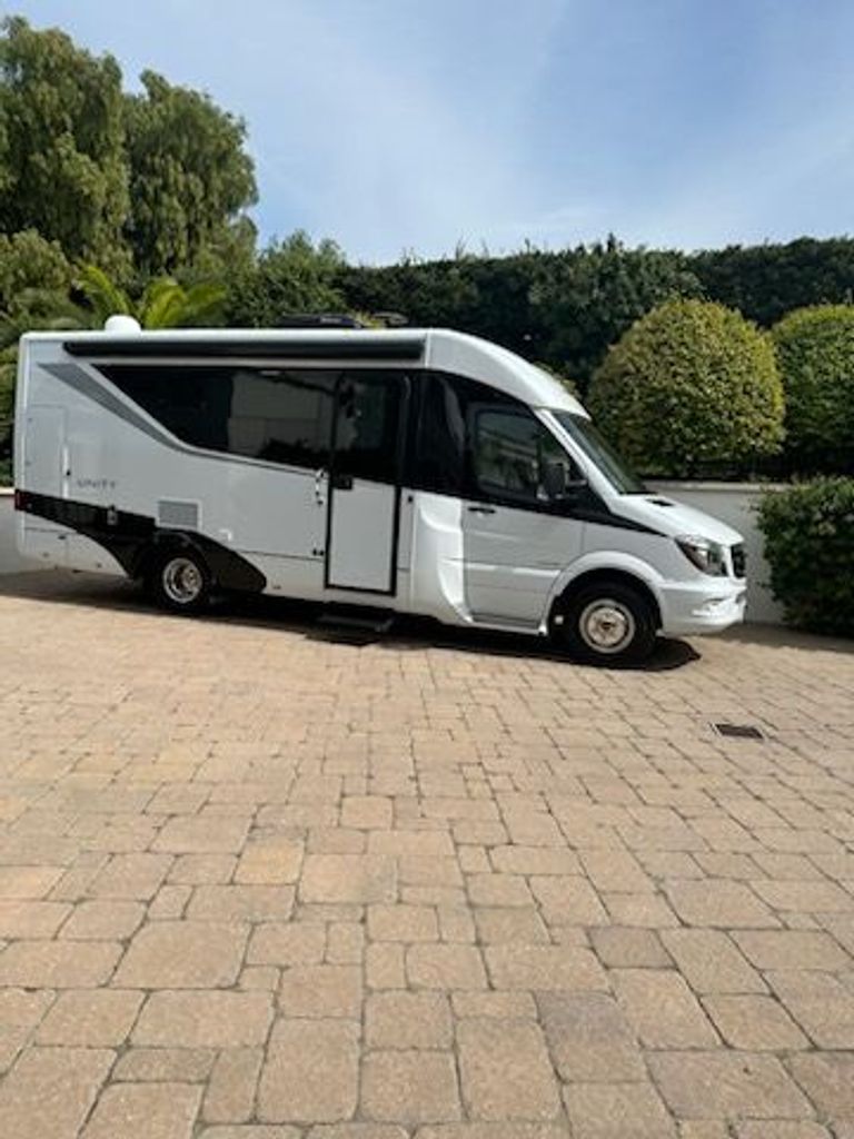 2016 Leisure Travel Van Unity U24MB - National Vehicle