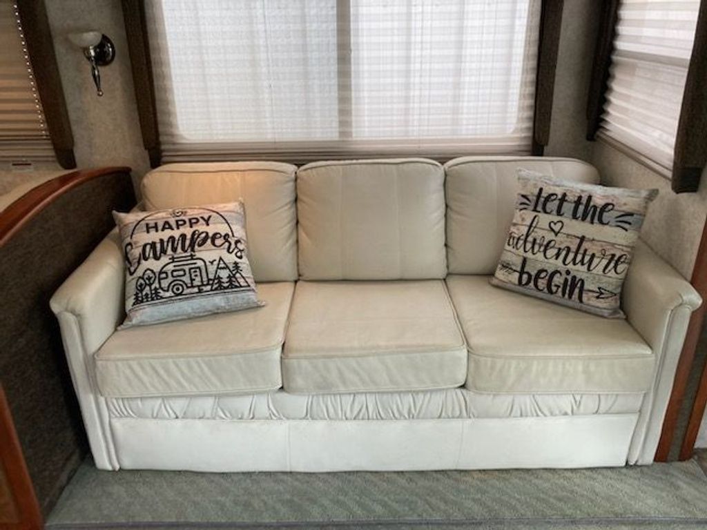 2003 Pace-Arrow Motorhome 36B - National Vehicle