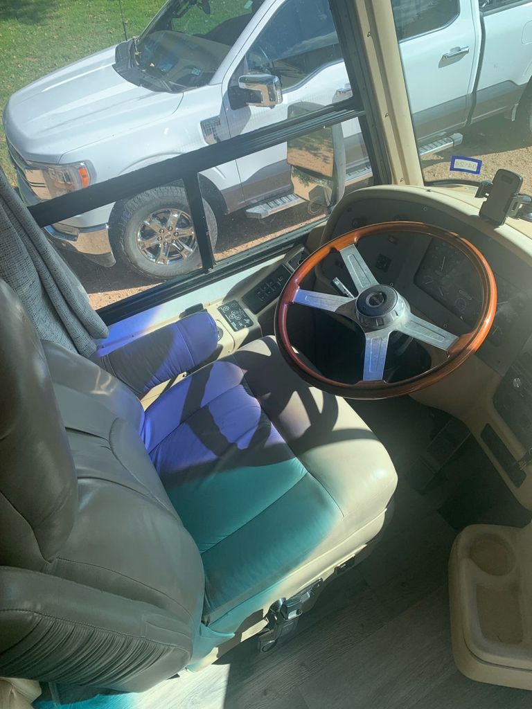 1999 National RV Tradewinds 7371 - National Vehicle