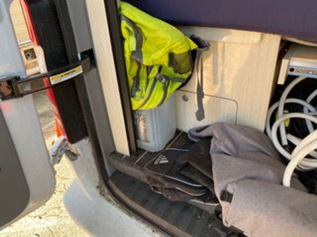 2016 Airstream Interstate EXT Lounge Wardrobe Twin - National Vehicle