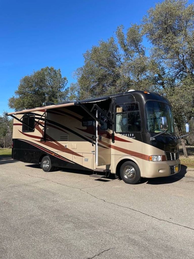 2009 Monaco Monarch 30SFS - National Vehicle