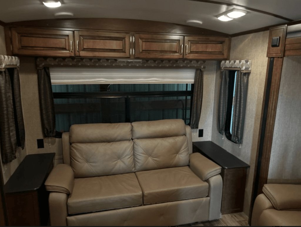 2018 Keystone Outback Super-Lite 330RL - National Vehicle