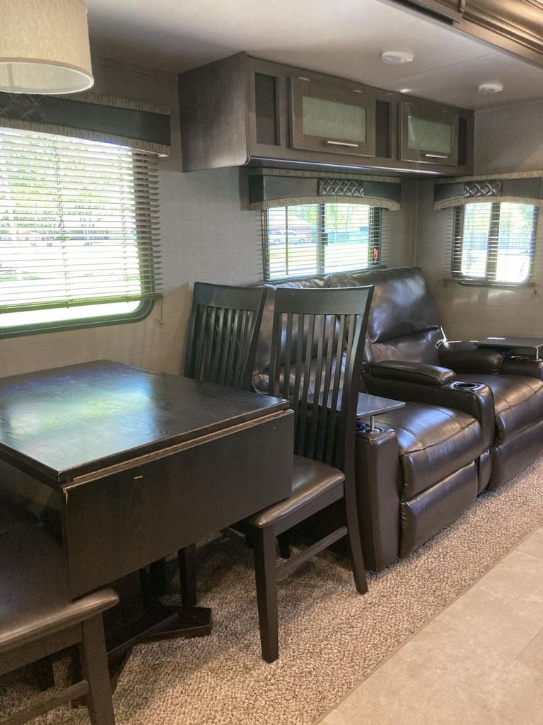 2018 Crossroads Cruiser Aire 28RD - National Vehicle