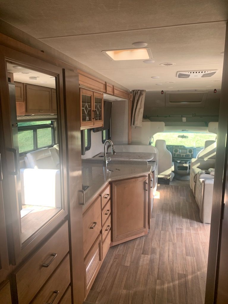 2019 Thor Motor Coach Quantum WS31 - National Vehicle