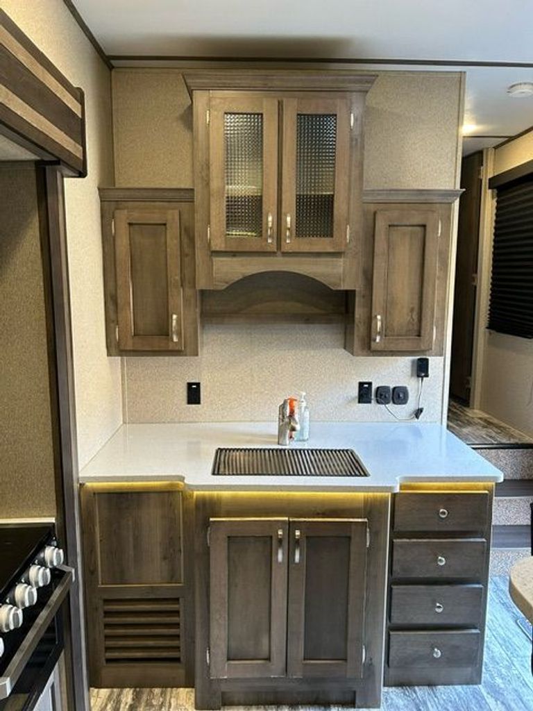 2020 Keystone Sprinter Limited 3531FWDEN - National Vehicle