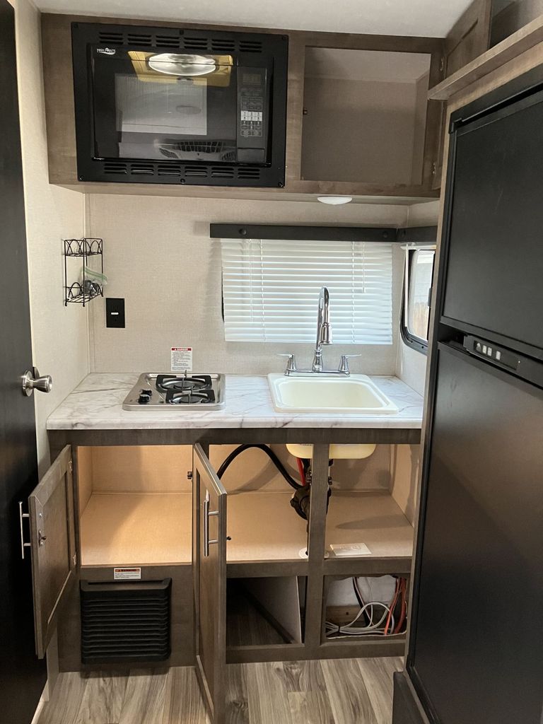 2019 K-Z Escape E171MB - National Vehicle