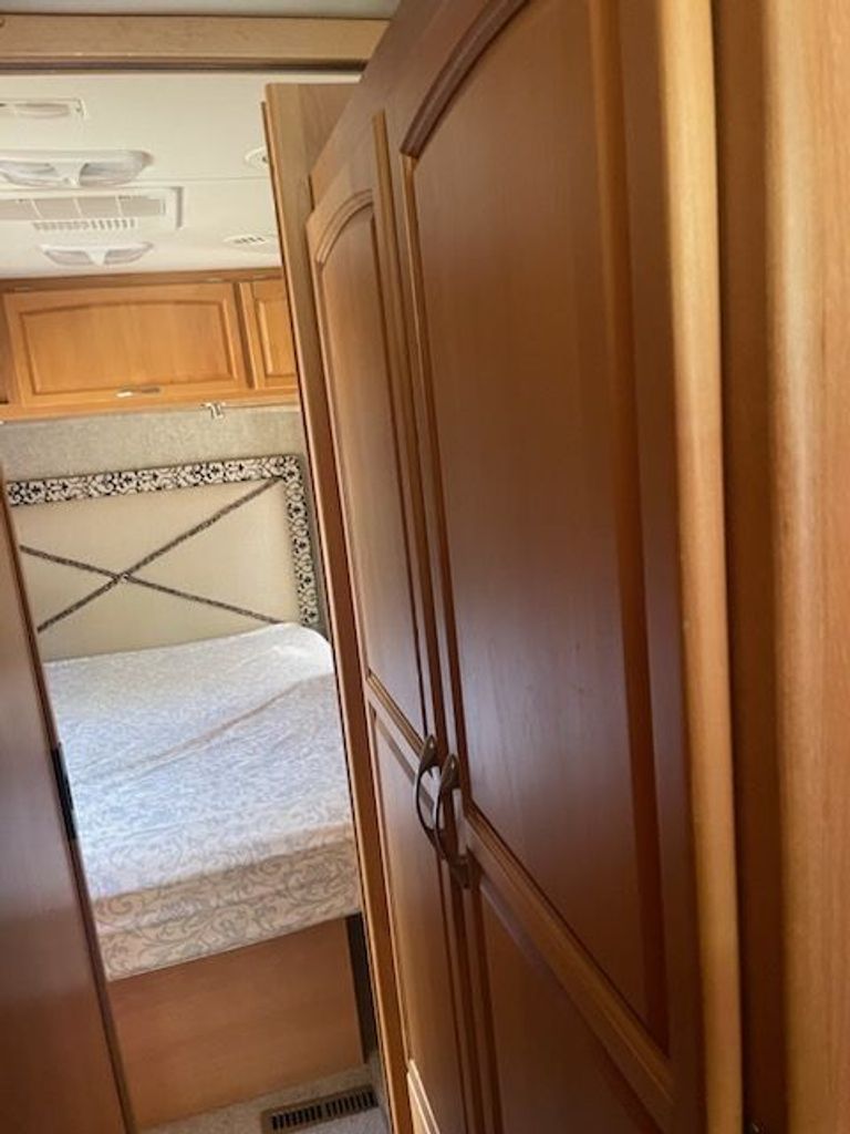 2008 Safari Simba 30SFS - National Vehicle