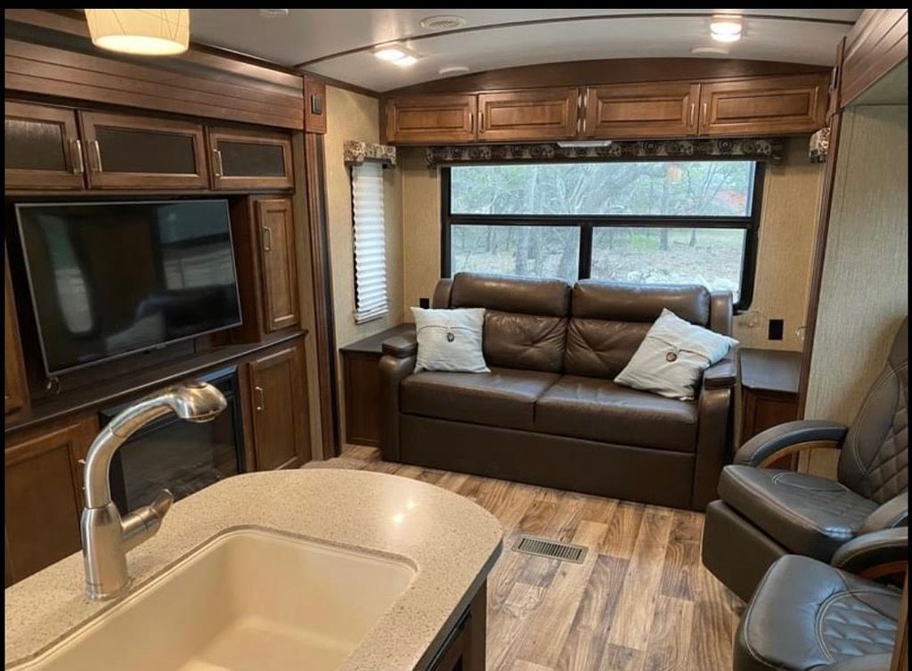 2018 Keystone Outback 330RL - National Vehicle