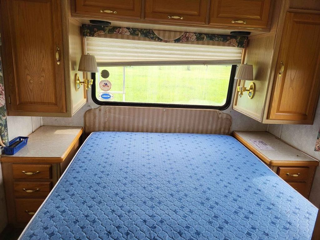 2000 Rexhall Aerbus XL3350L - National Vehicle