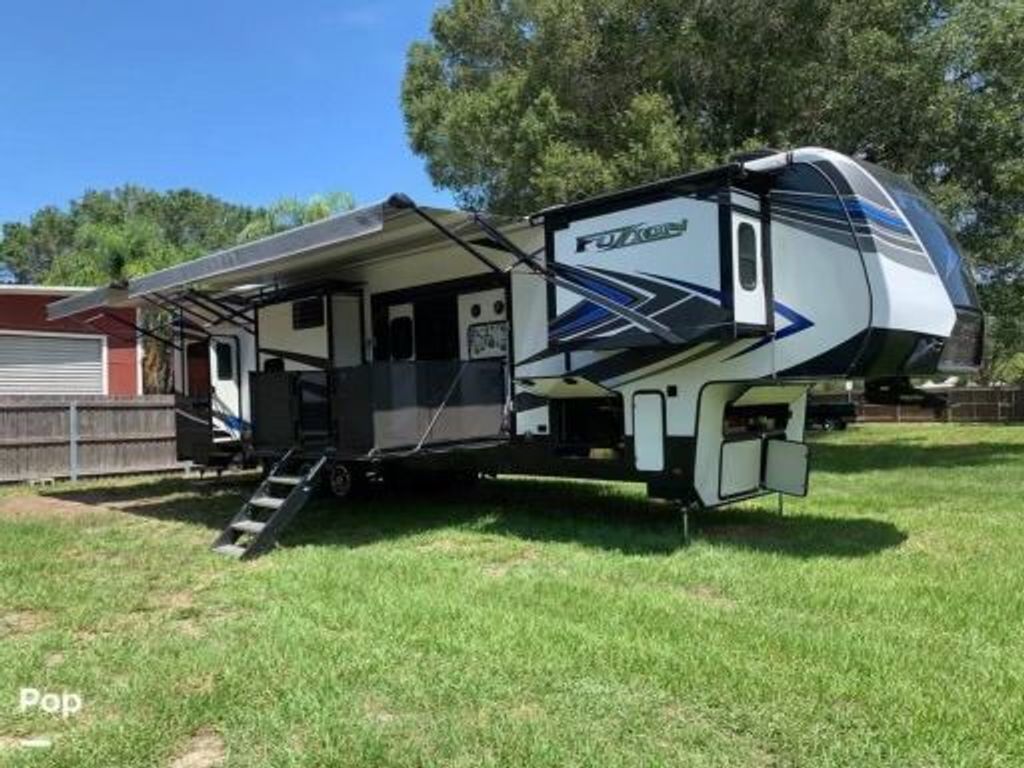 2020 Keystone Fuzion 424 - National Vehicle