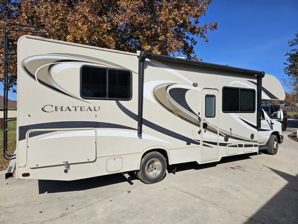 2016 Thor Motor Coach Chateau 28Z - National Vehicle