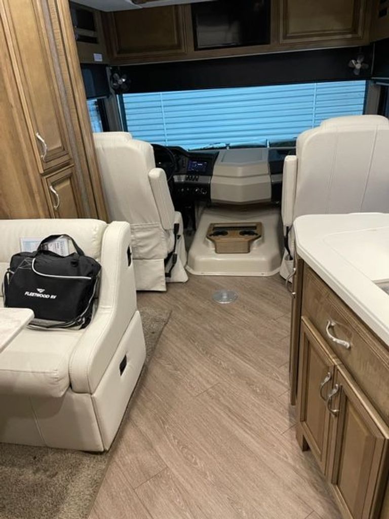 2020 Fleetwood Bounder 35K - National Vehicle