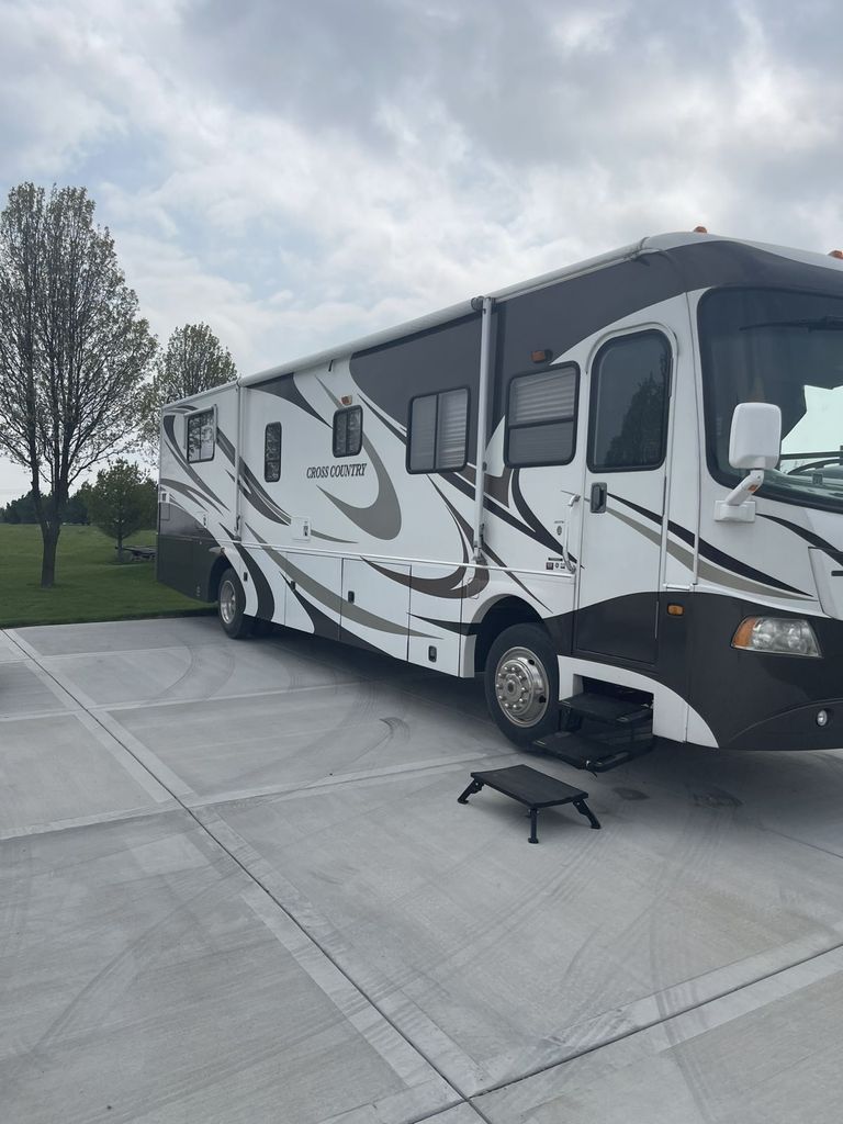 2008 Coachmen Cross Country 383FWS - National Vehicle