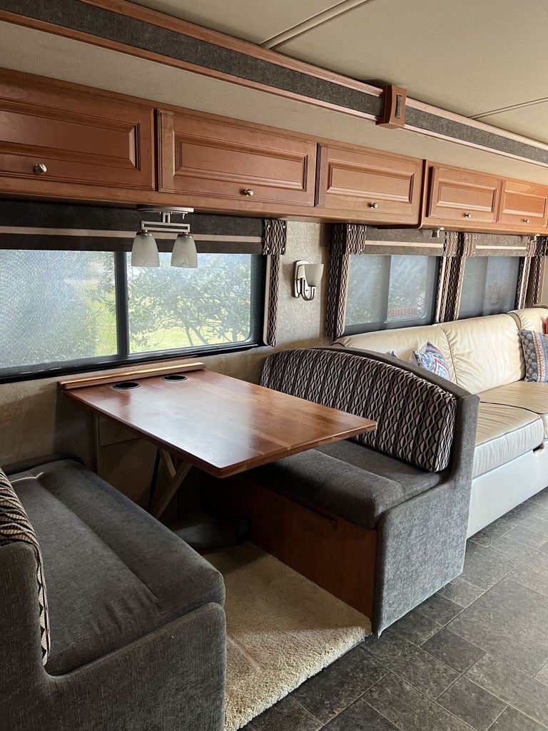 2013 Itasca Sunova 36V - National Vehicle