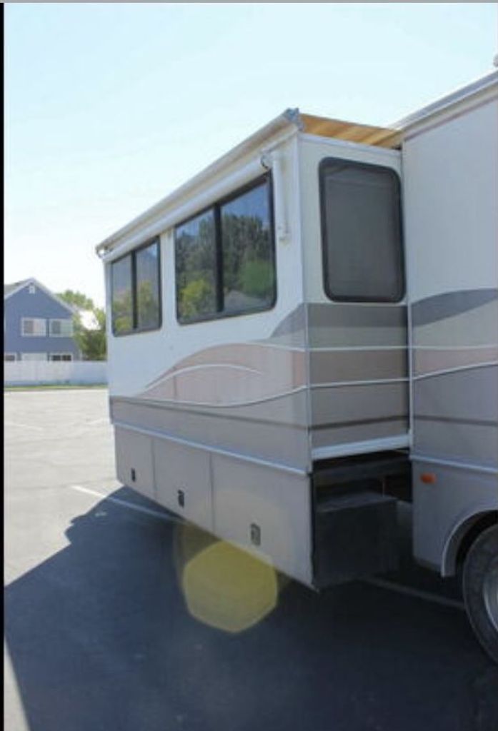 1999 Fleetwood Southwind 32V - National Vehicle